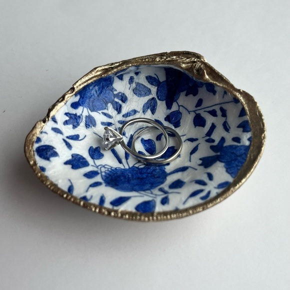 Hand Crafted | Accents | Handmade Clam Shell Ring Dish Blue Flower ...